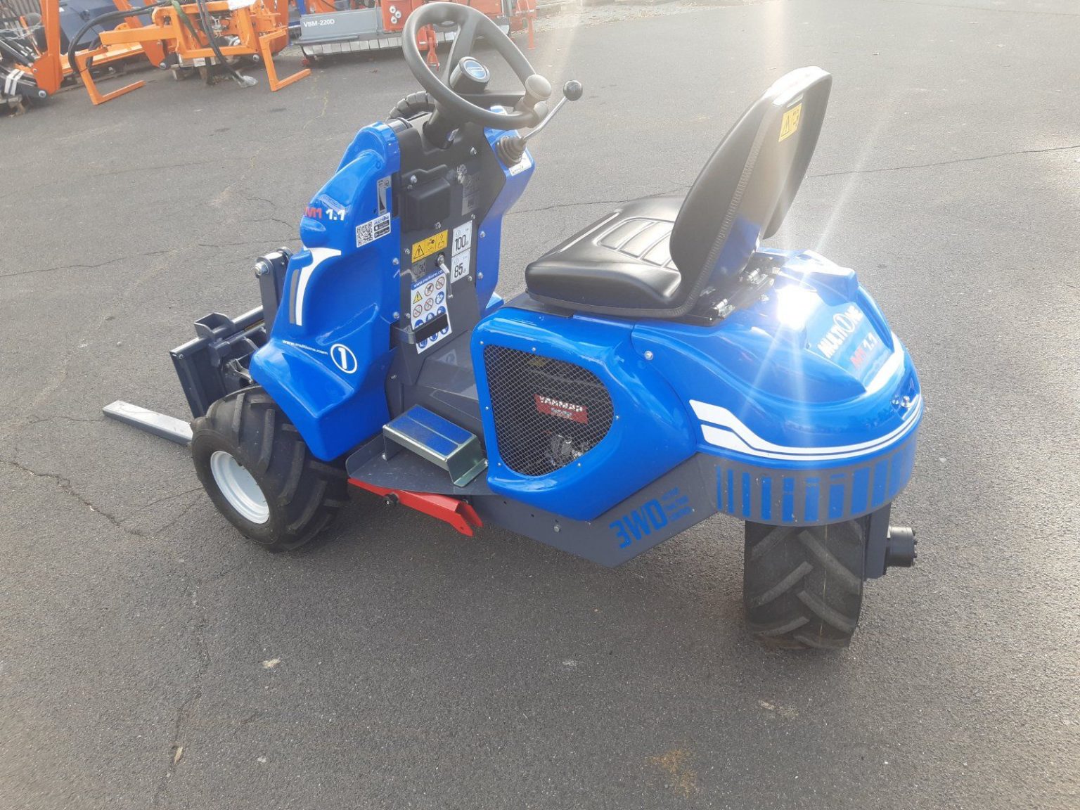 Multione 1.1 K Null Radius Hoflader 1,8m 250 Kg Yanmar – SB Agrar- und ...