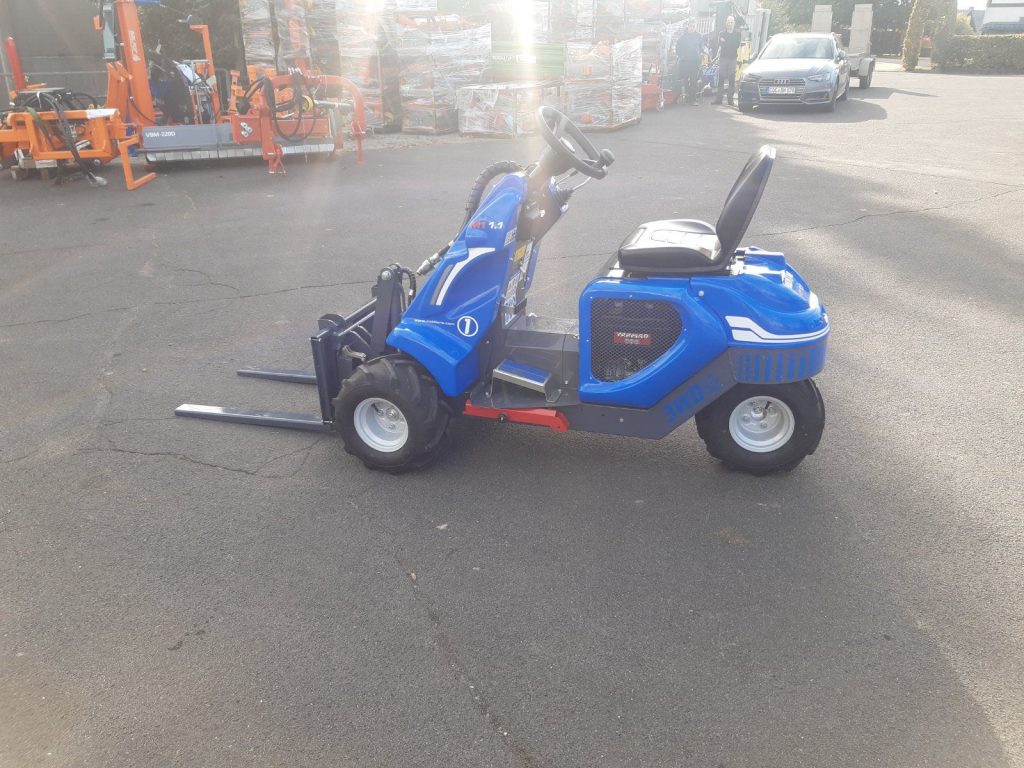 Multione 1.1 K Null Radius Hoflader 1,8m 250 Kg Yanmar Mähwerk – SB ...